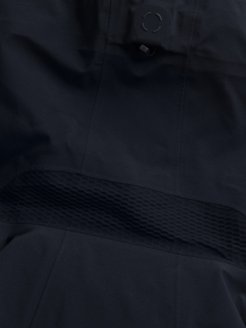 SÍKABÁT PEAK PERFORMANCE M ALPINE JACKET BLACK | VERMONT HU