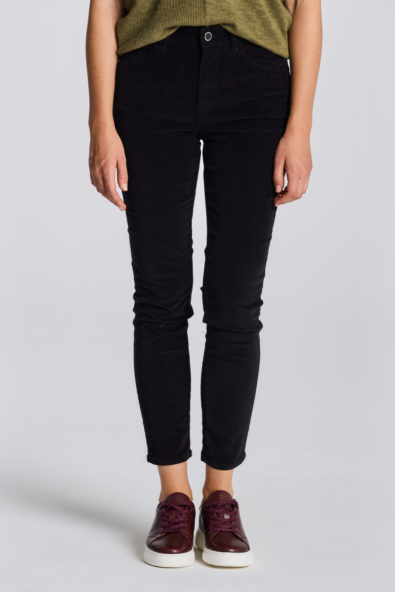 DŽÍNY GANT D2. FARLA CROPPED CORD JEANS ebony black | GANT CZ