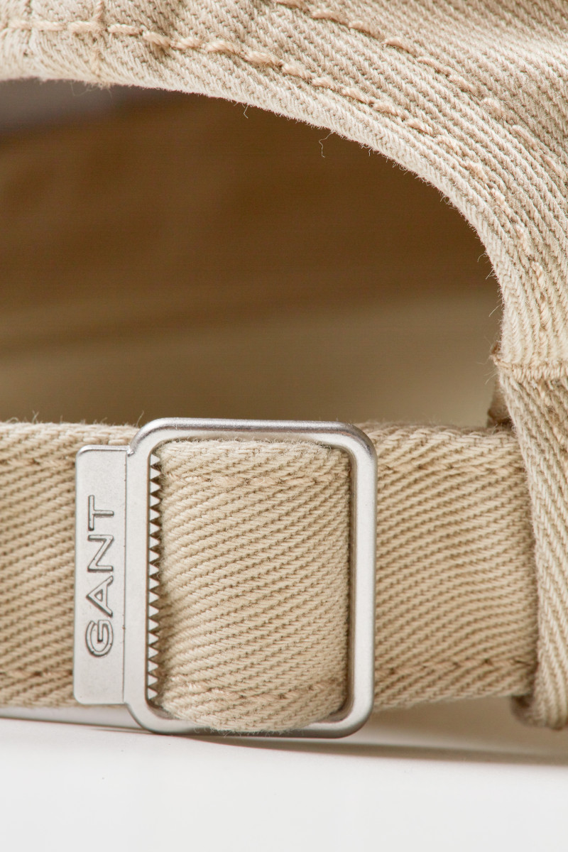 KŠILTOVKA GANT D2. TONAL ARCHIVE SHIELD CAP concrete beige | GANT CZ