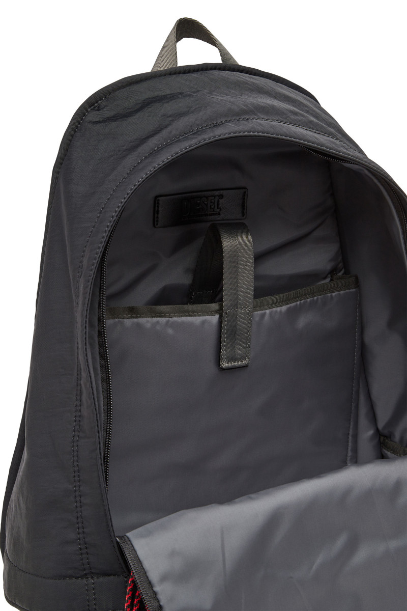 HÁTIZSÁK DIESEL RAVE BACKPACK BLACK | VERMONT HU