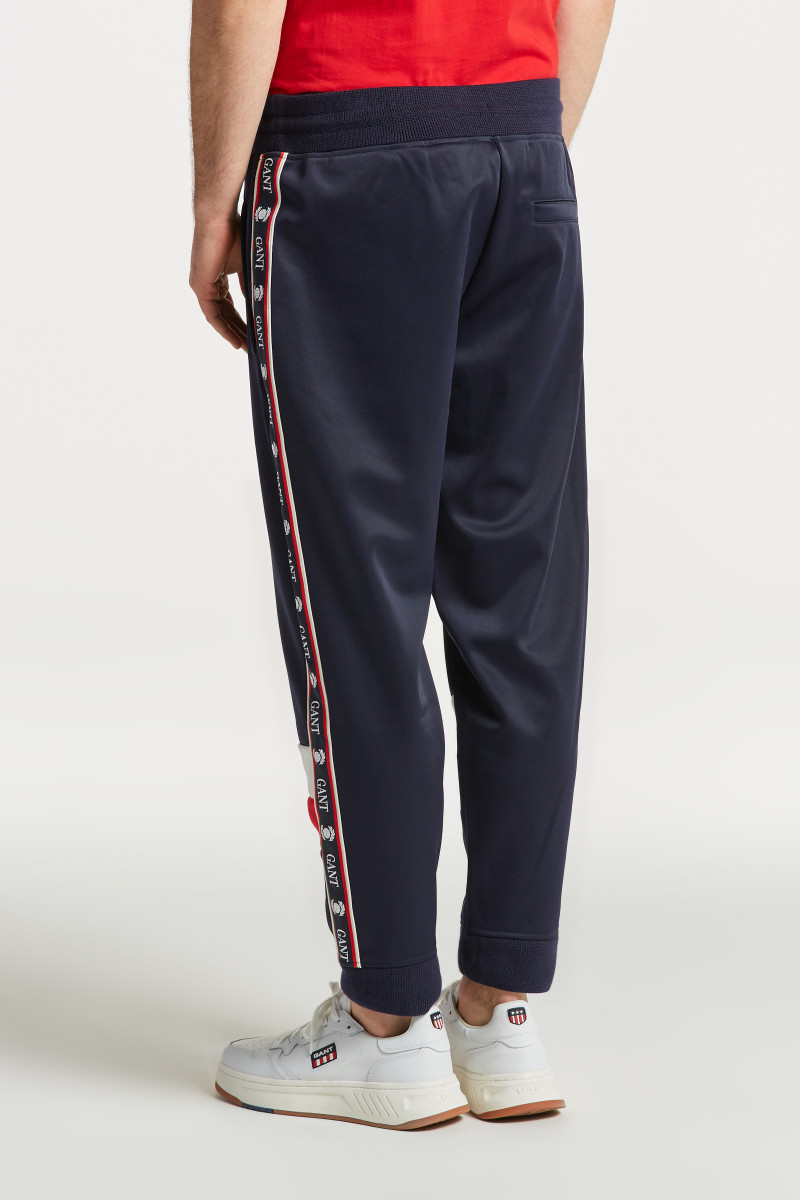 TEPLÁKY GANT RETRO CREST TRACKSUIT TROUSER evening blue | GANT CZ