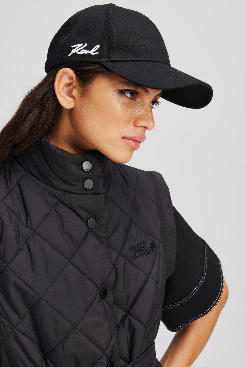 ŠILTOVKA KARL LAGERFELD K/SIGNATURE SIDE LOGO CAP BLACK | VERMONT SK